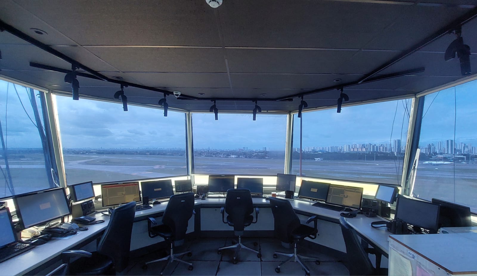 FAB inaugura nova Torre de Controle no Recife e transfere subordinação ...