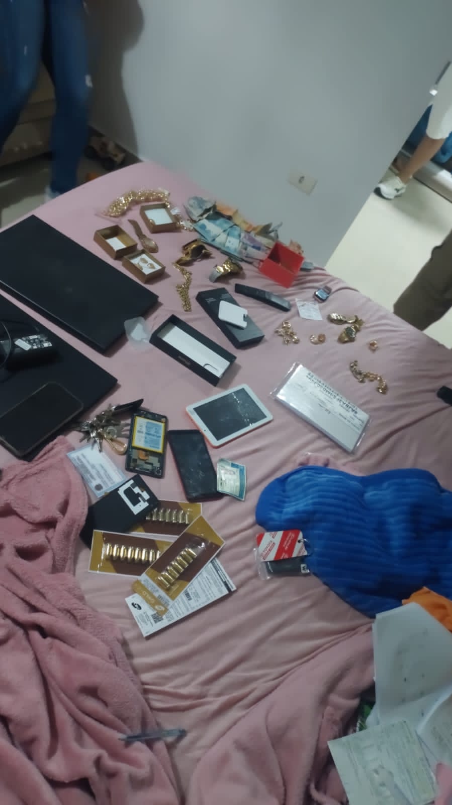 Grupo Criminoso Voltado Ao Roubo De Cargas Tráfico E Lavagem De