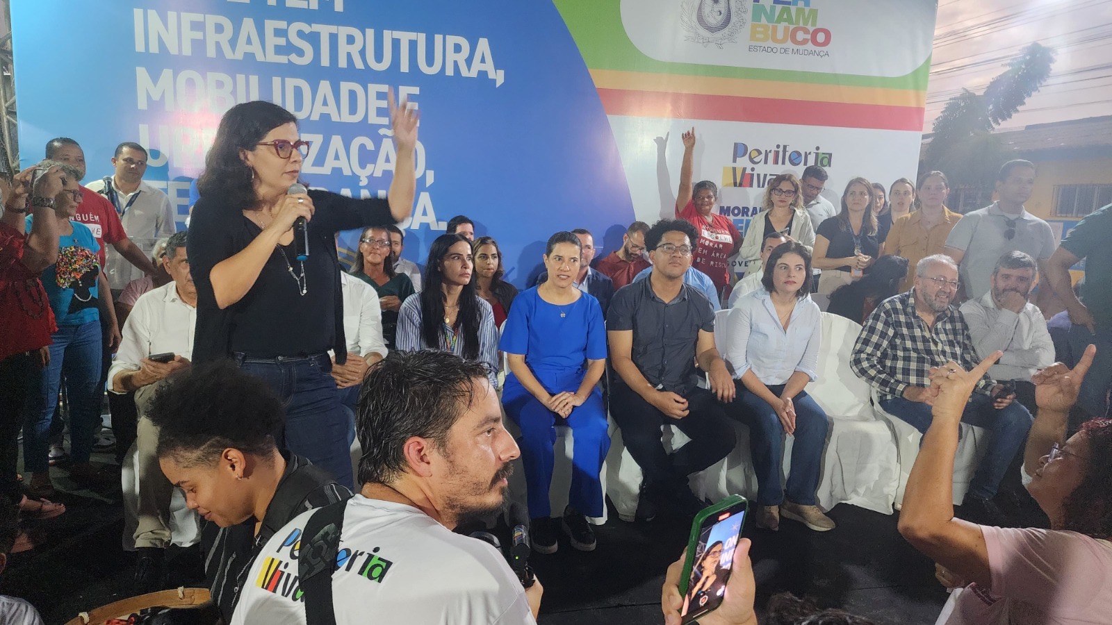 Governo de Pernambuco leva Mutirão do Trabalho para comunidade em Olinda Governo de Pernambuco leva Mutirão do Trabalho para comunidade em Olinda