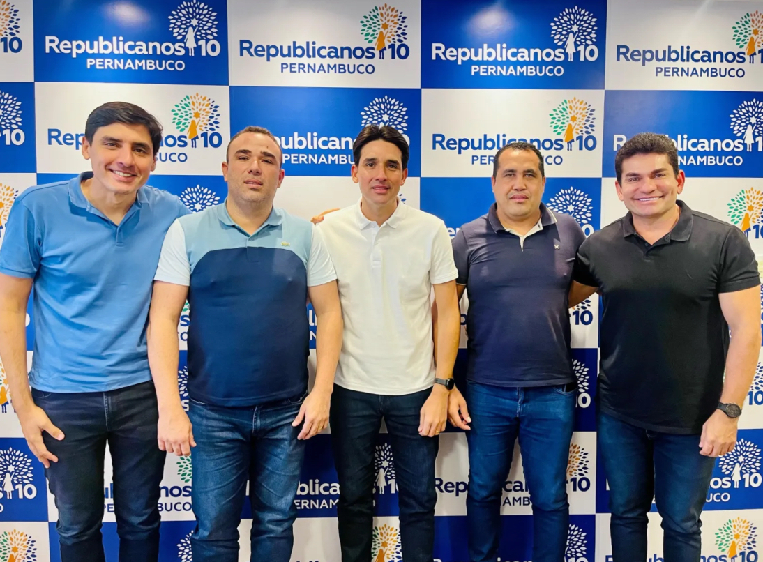 ”Meu senador é Silvio Costa Filho e meu deputado federal é Carlos Costa ...