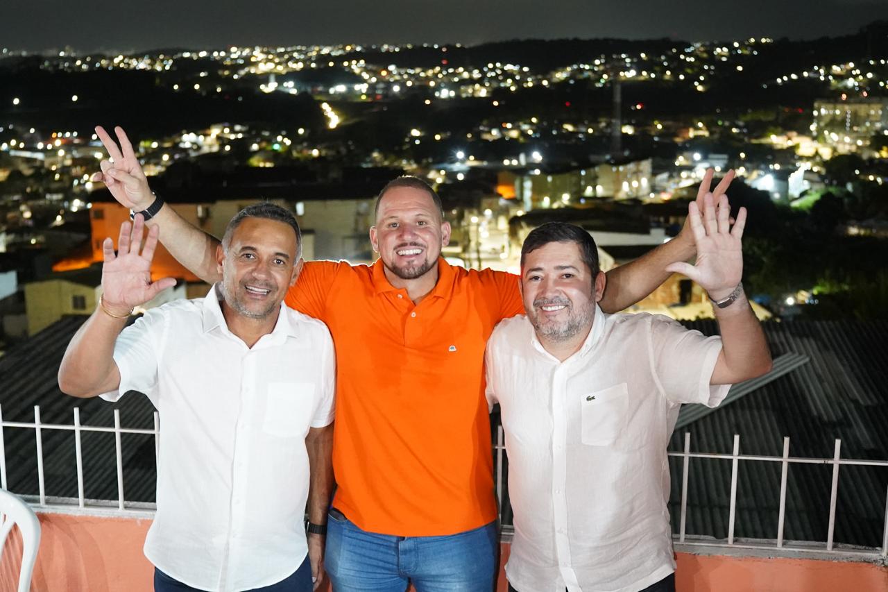 Ao lado de vereadores de Jaboatão, Nino de Enoque participa de ...