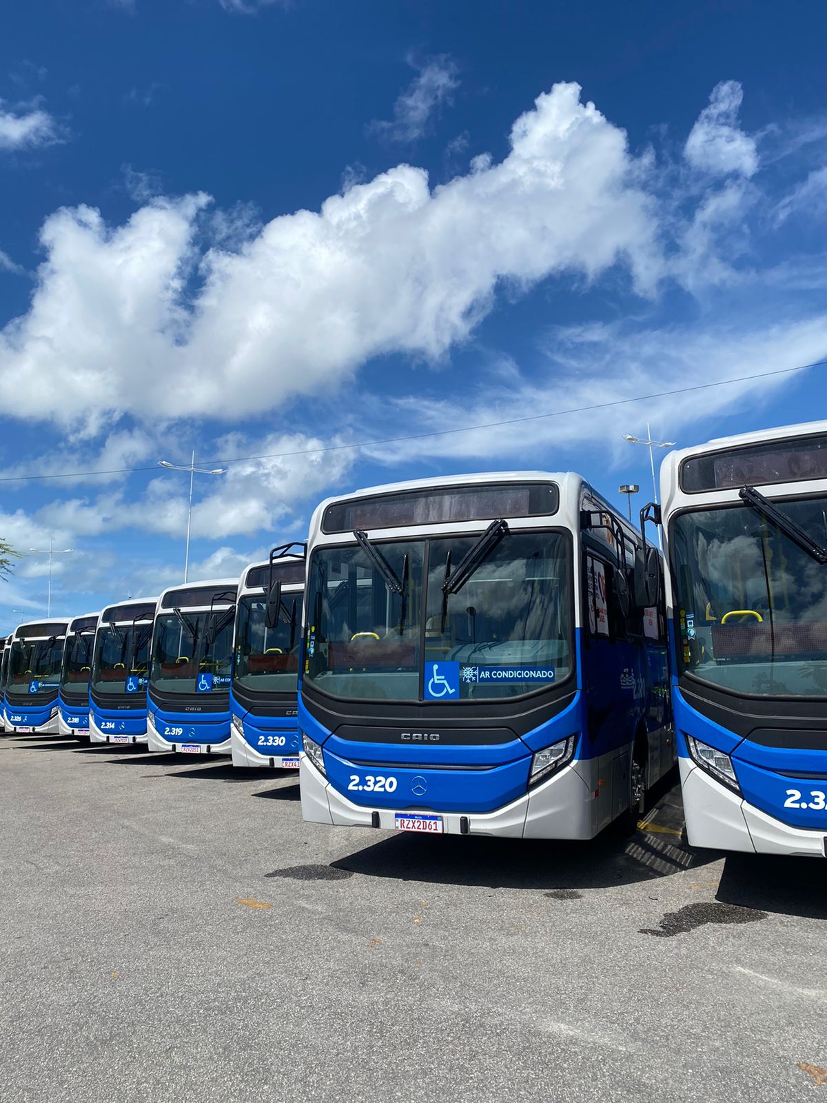 Novos ônibus passam a circular no sistema de BRTs do Grande Recife a ...