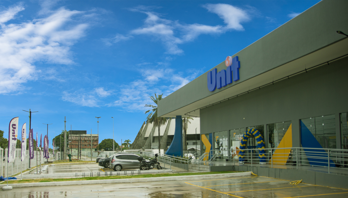 Unit inaugura novo centro educacional