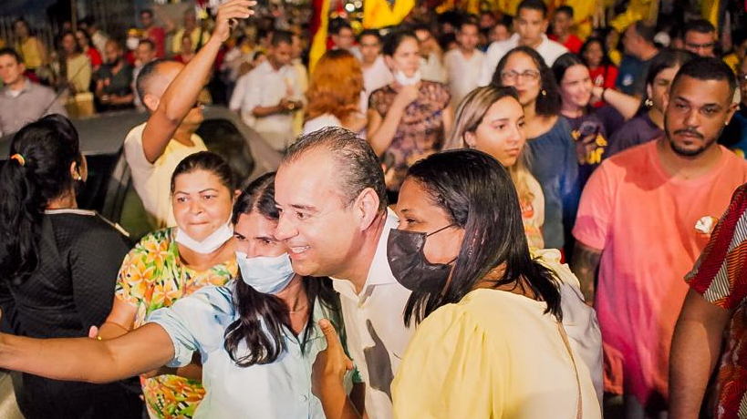 Danilo realiza caminhada e comício na comunidade de Roda de Fogo nesta ... Danilo realiza caminhada e comício na comunidade de Roda de Fogo nesta ...
